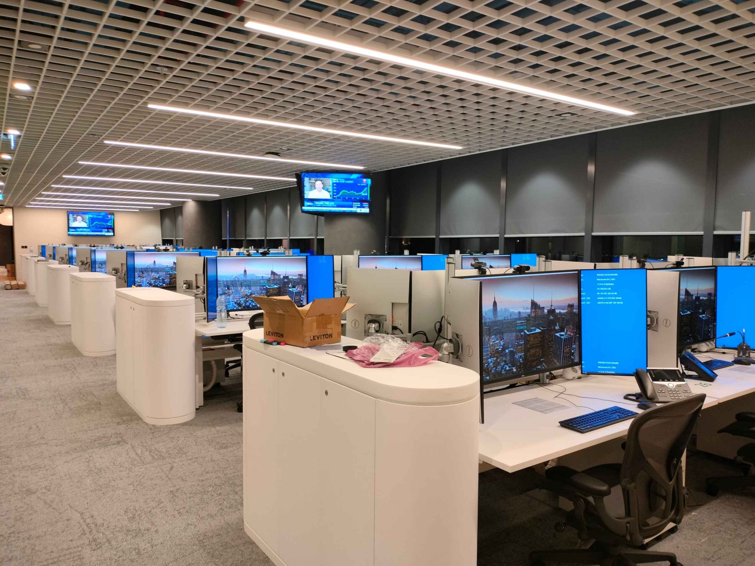 Dubai Cinema Office – Pachers Blinds